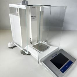 Analytical Balance Mettler Toledo XS205DU 5-Place 220g/81g x 0.1/0.01mg